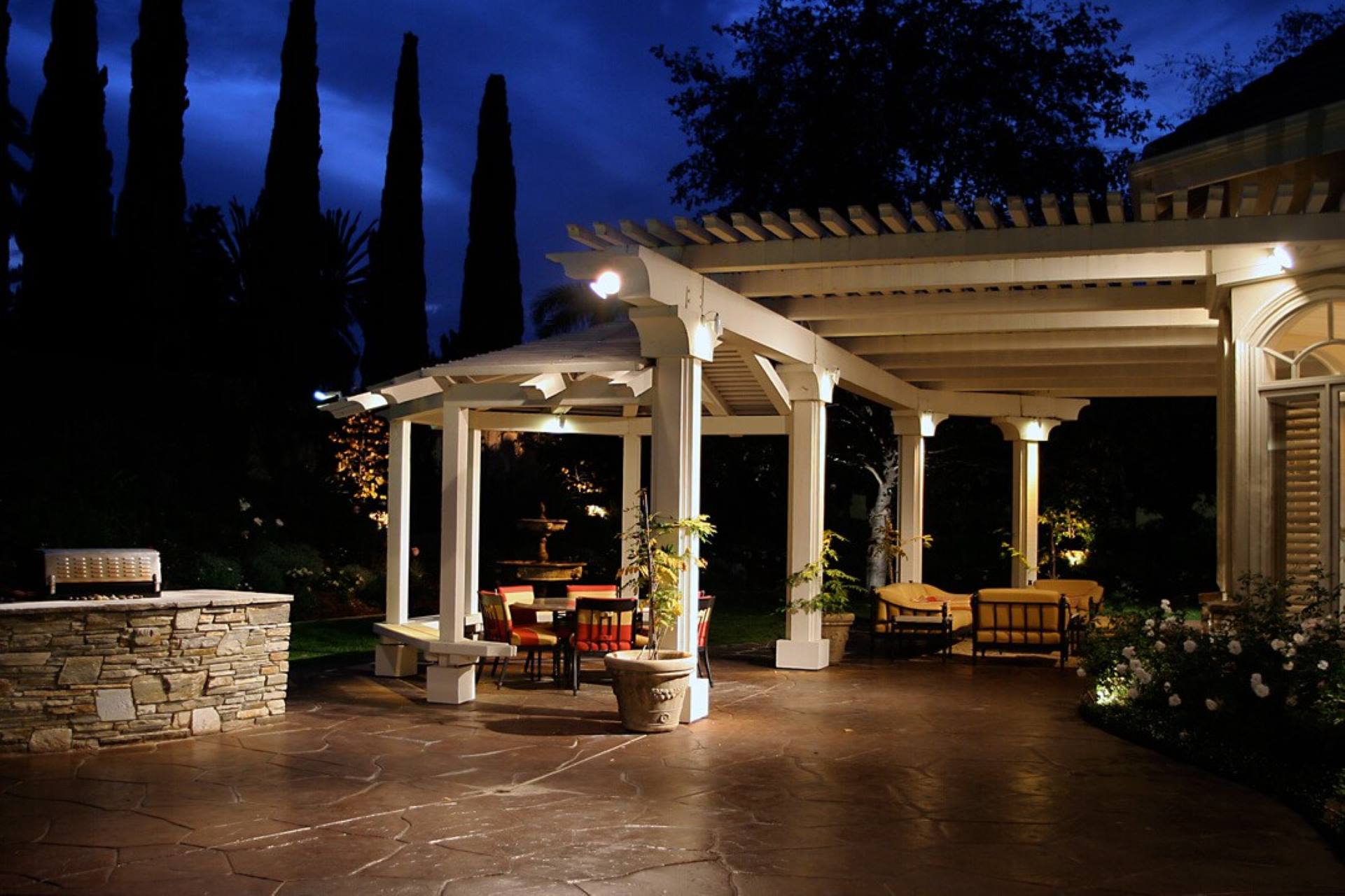 Eight Tips to Find the Perfect Exterior Light Fixture | Lighting ...