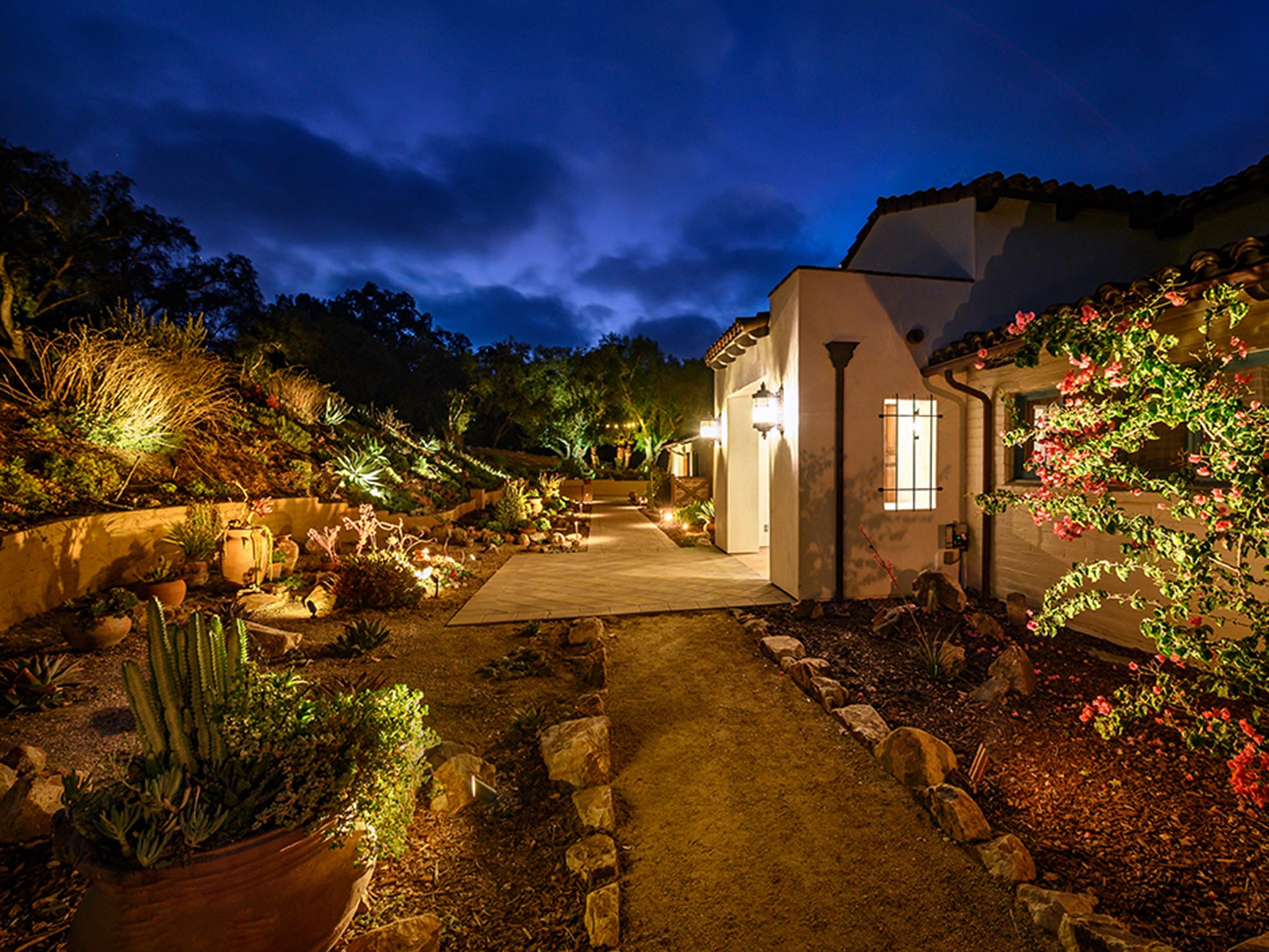 Brilliant Landscape Lighting - Rancho Santa Fe | Lighting Distinctions ...